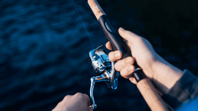 How To Change A Fishing Rod From Left Or Right Handed - Easier Than You ...